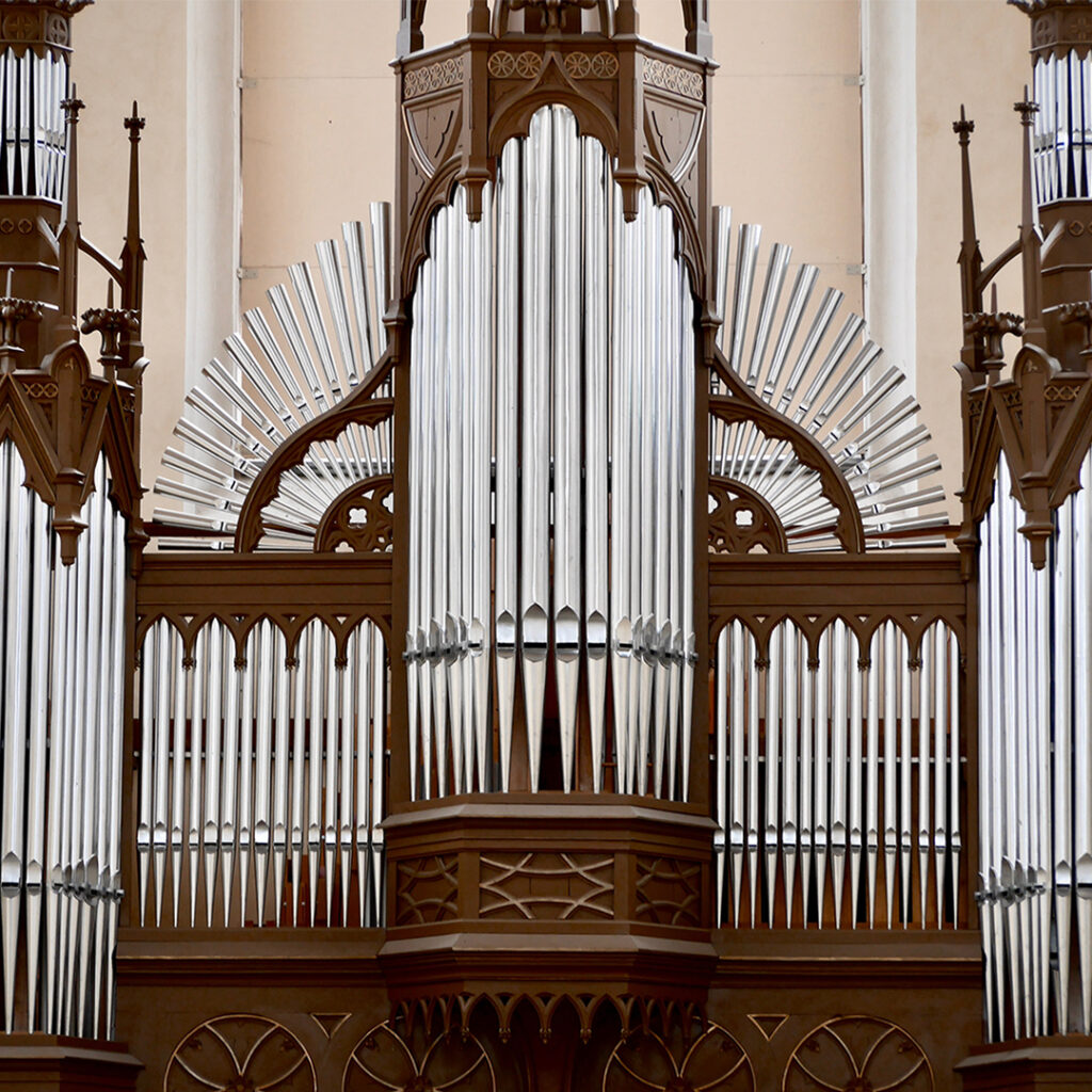 Pipe Organs - 4 Signs Your Pipe Organ Needs to Be Tuned